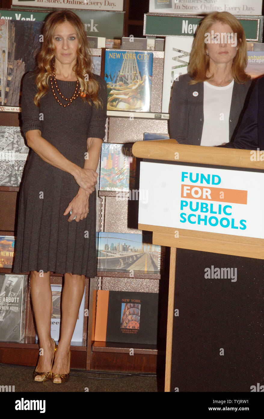 Actress Sarah Jessica Parker (L) and Caroline Kennedy attend the kick ...