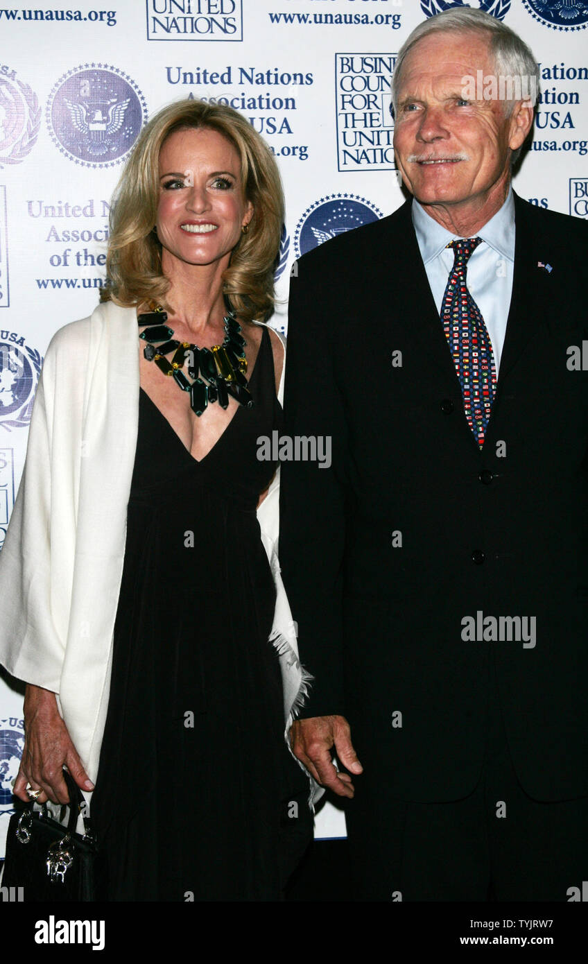 Ted Turner and girlfriend Cynthia MacDonald arrive for the UNA-USA's ...