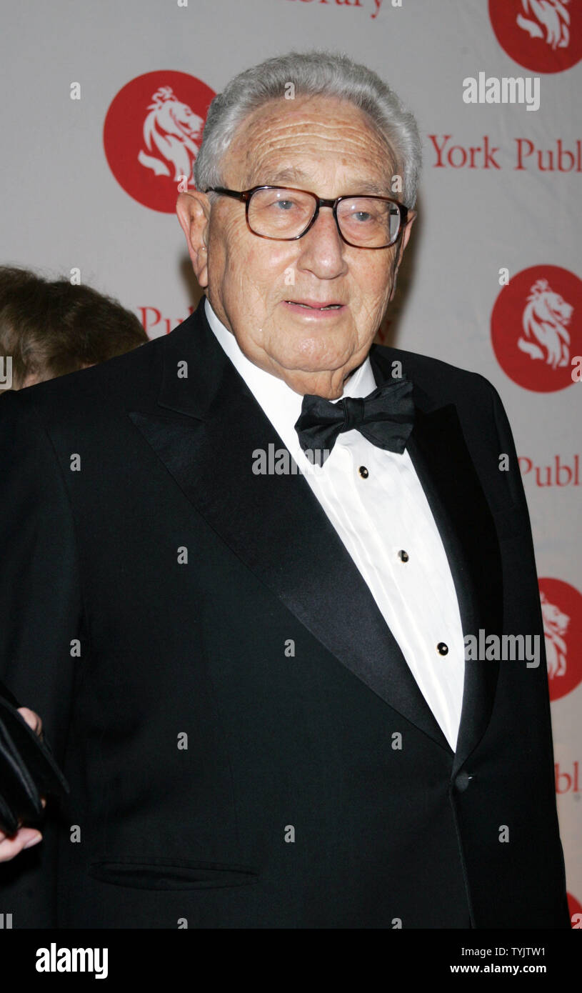 Henry Kissinger arrives at the 2008 Library Lions Benefit at the New ...