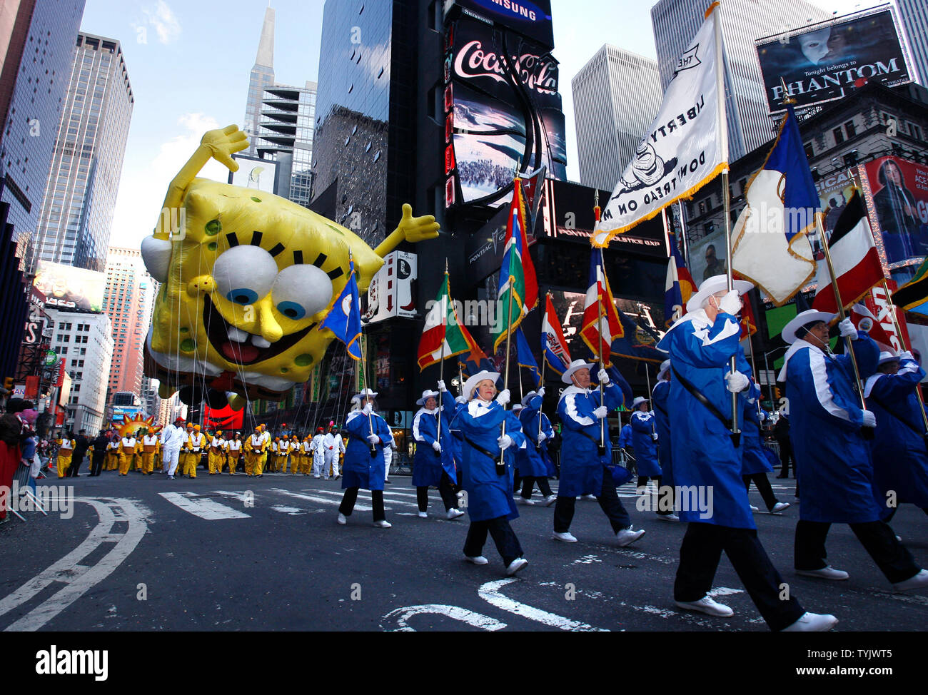 The Sponge Bob Square Pants balloon floats down the parade route at the ...