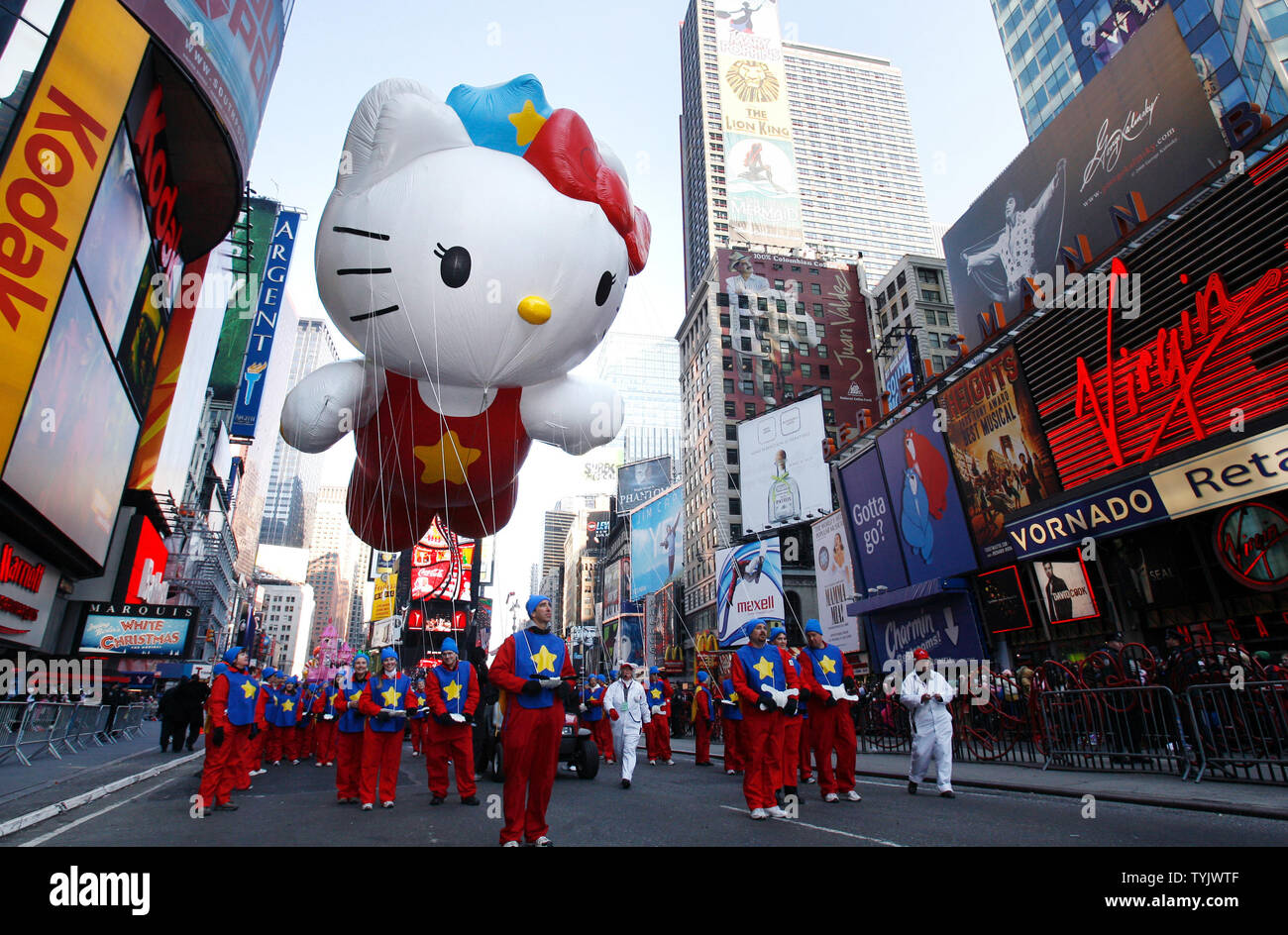 Hello kitty balloon hi-res stock photography and images - Alamy
