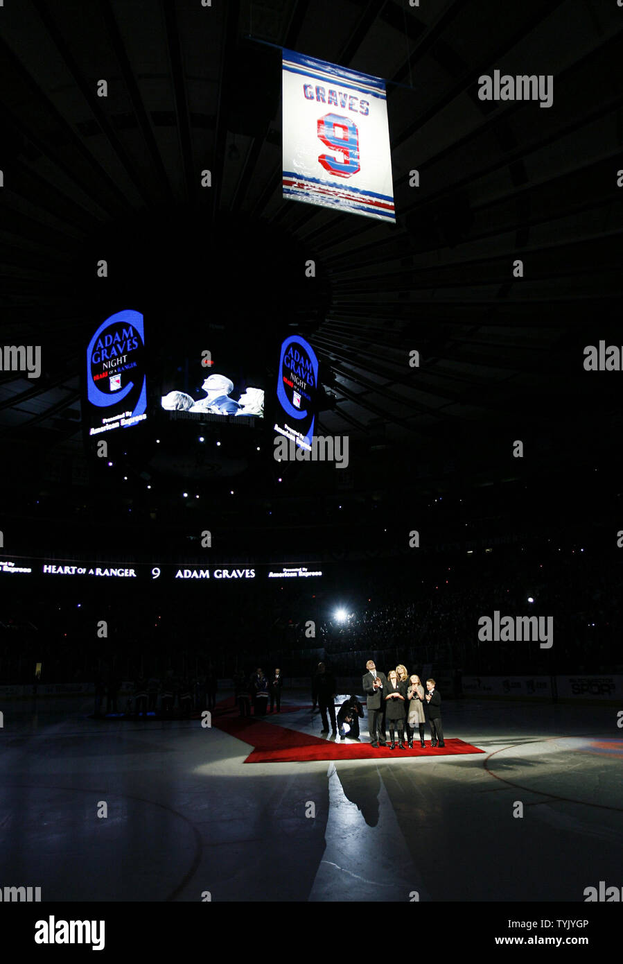 Photo of new york rangers adam graves hi-res stock photography and ...