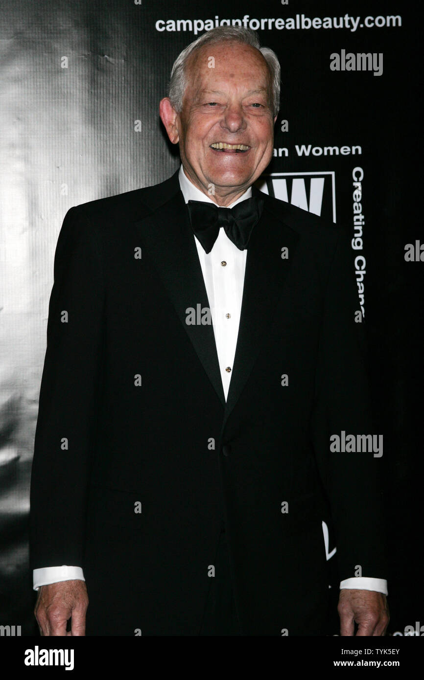 Bob Schieffer arrives for the 34th Annual Gracie Awards at the Marriott ...