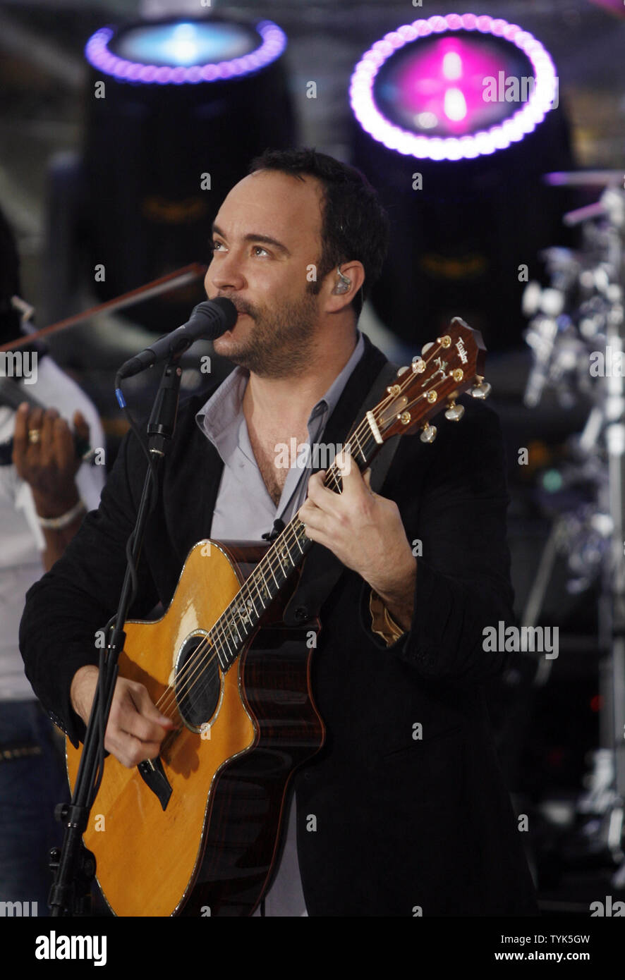 The Dave Matthews Band performs on the NBC Today show live from ...