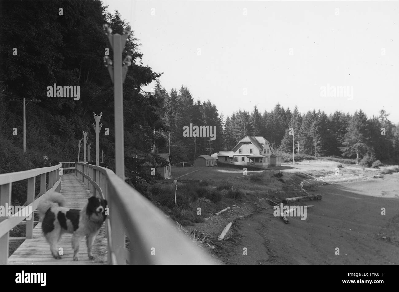 Slip point dwelling and walkway hi-res stock photography and images - Alamy