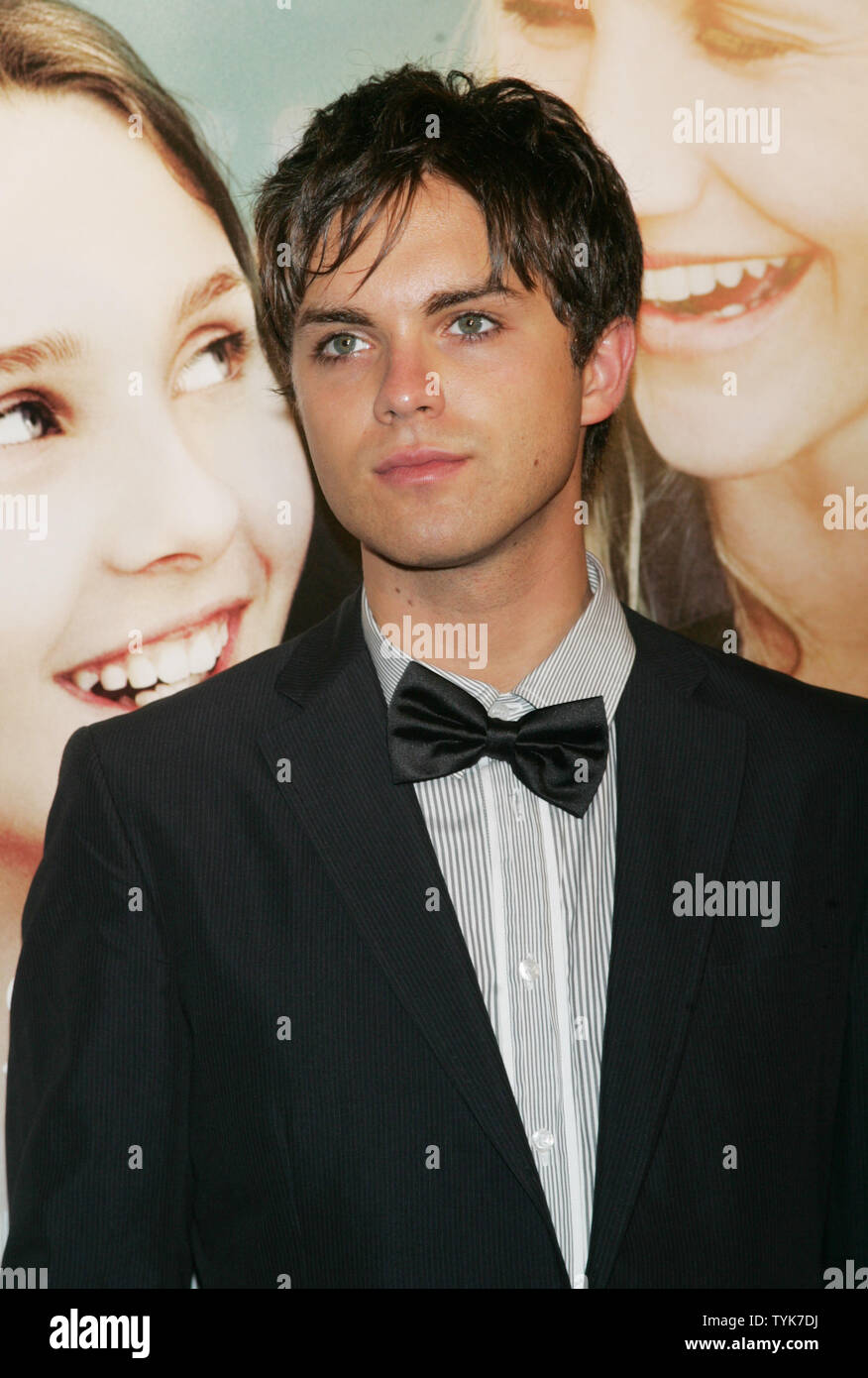 Thomas Dekker arrives for the premiere of "My Sister's Keeper" Premiere ...