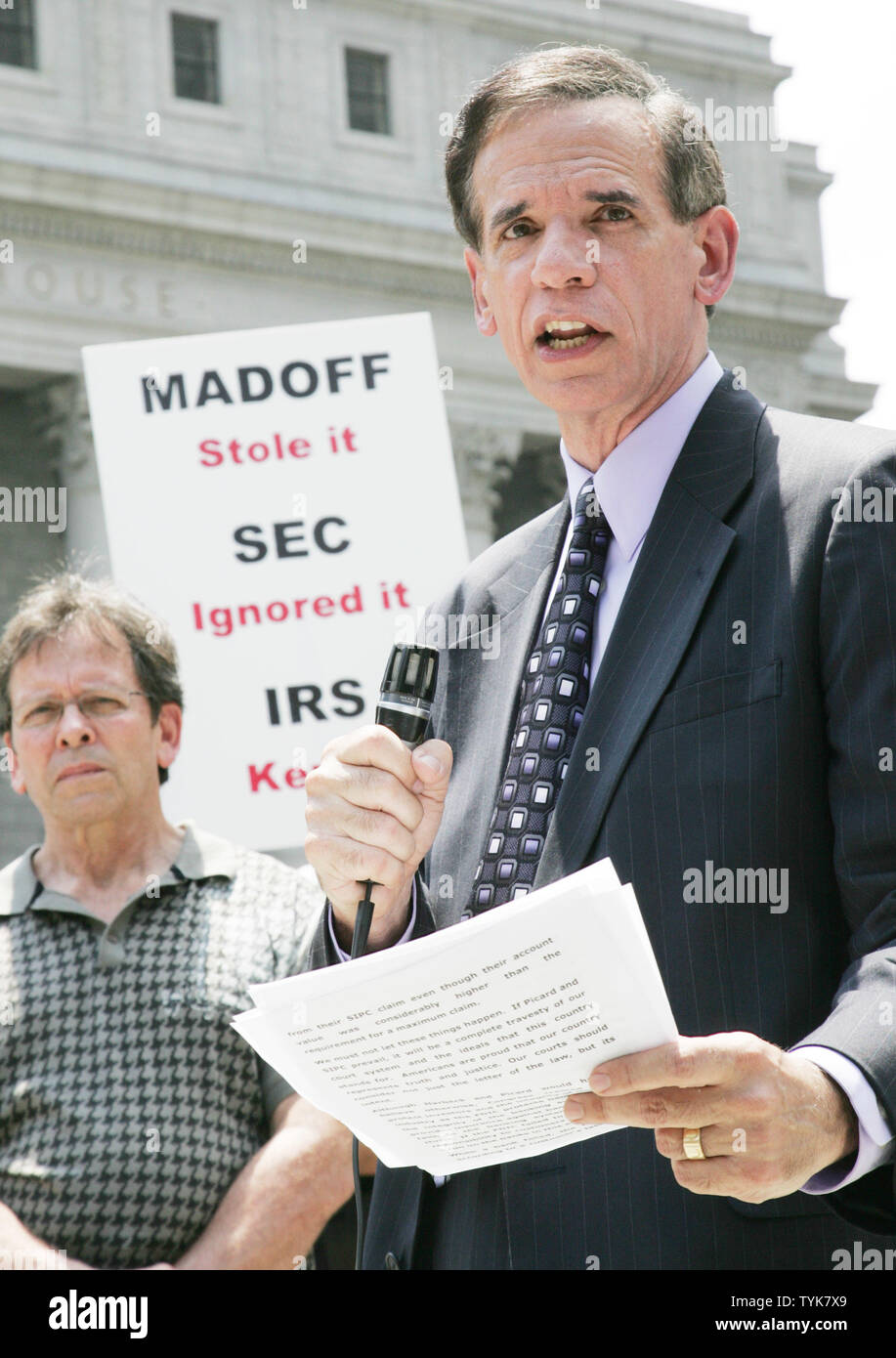 Richard Friedman, a victim of Bernie Madoff's Ponzi scheme, talks about ...