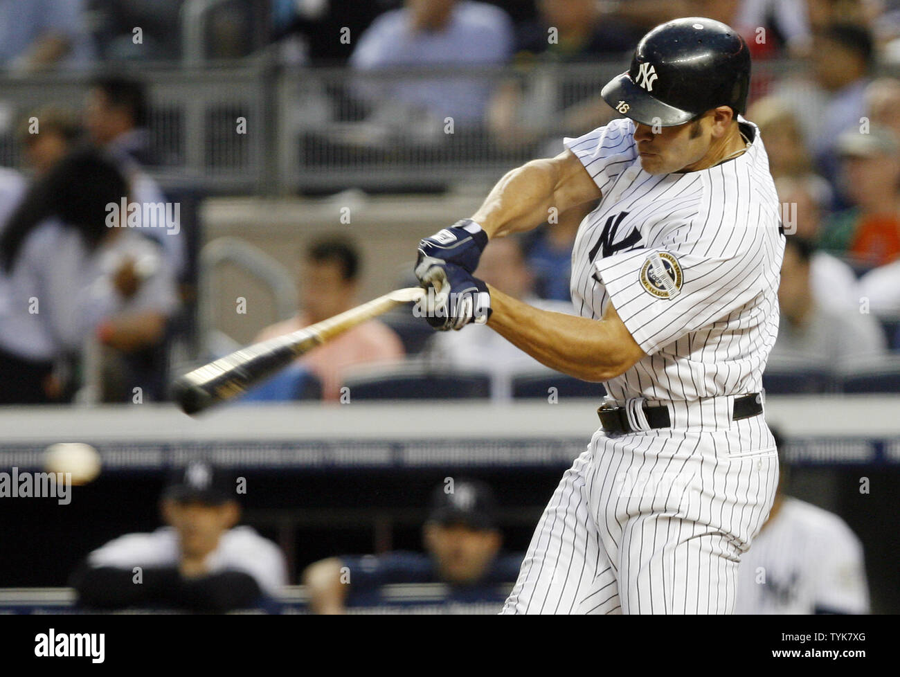 New York Yankees Johnny Damon cracks his bat hitting a first inning ...
