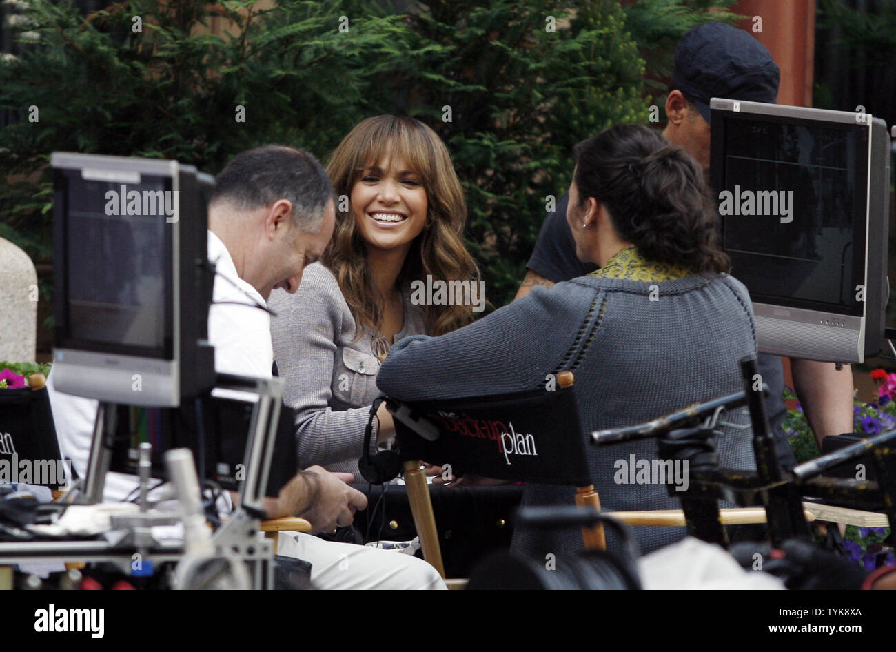 Back up plan movie jennifer lopez hi-res stock photography and images ...
