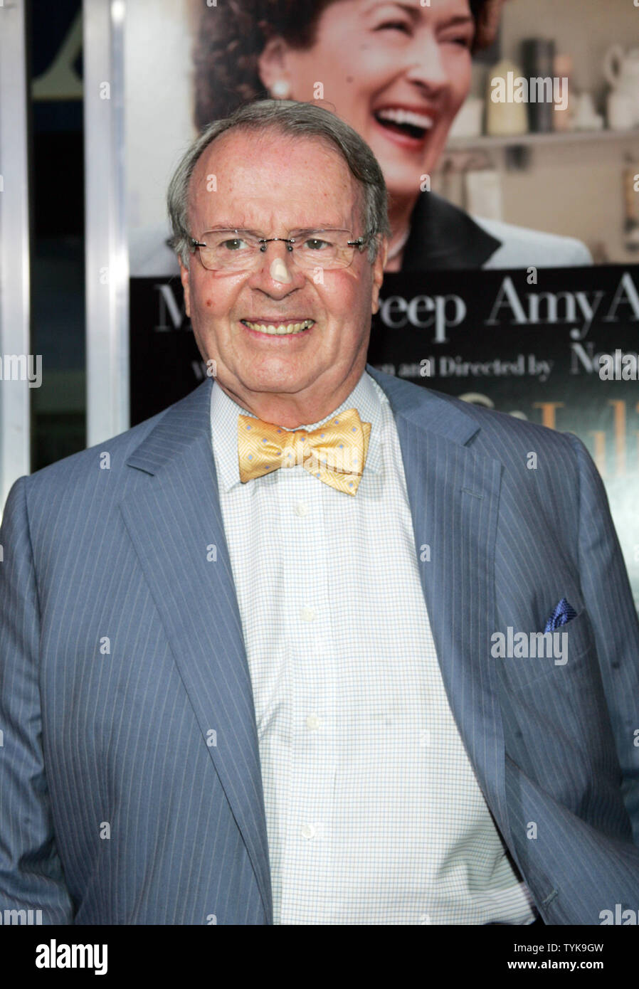 Charles Osgood arrives for the premiere of "Julie & Julia" at the ...