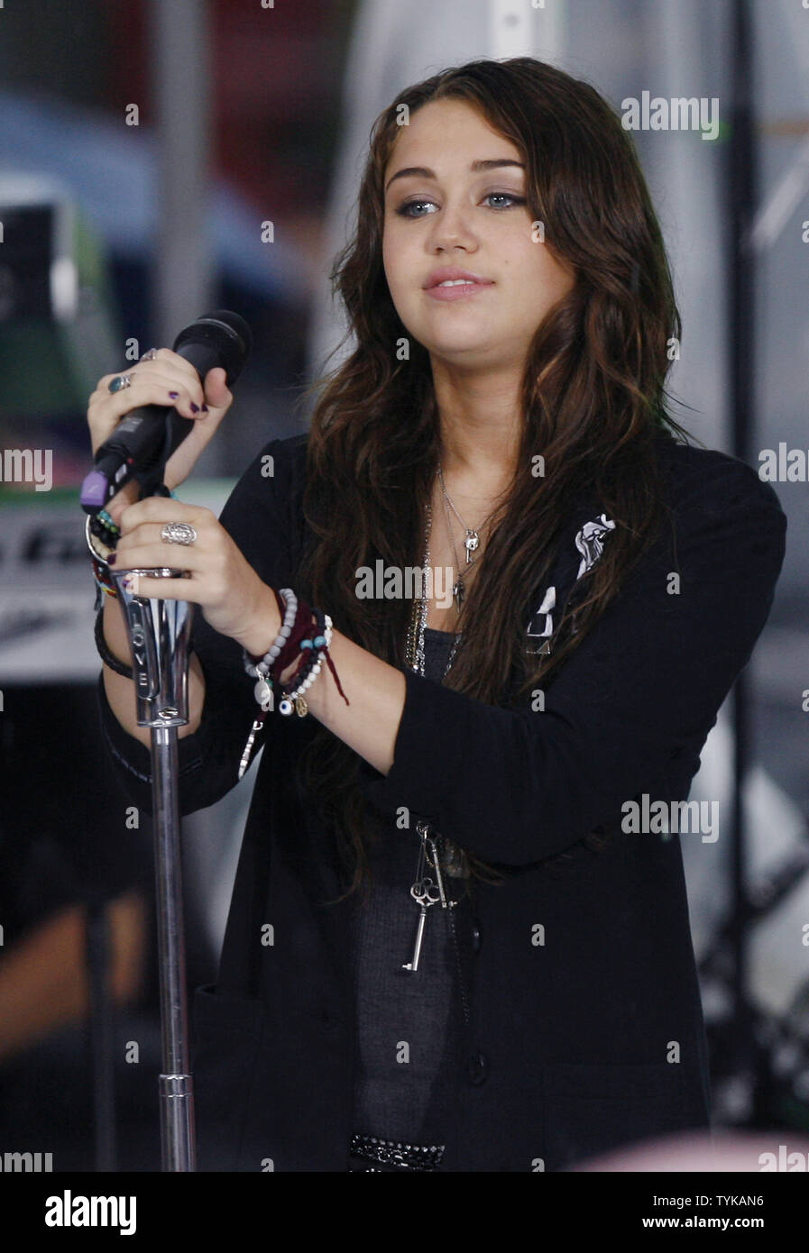 Miley Cyrus performs on the NBC Today show live from Rockefeller Center ...