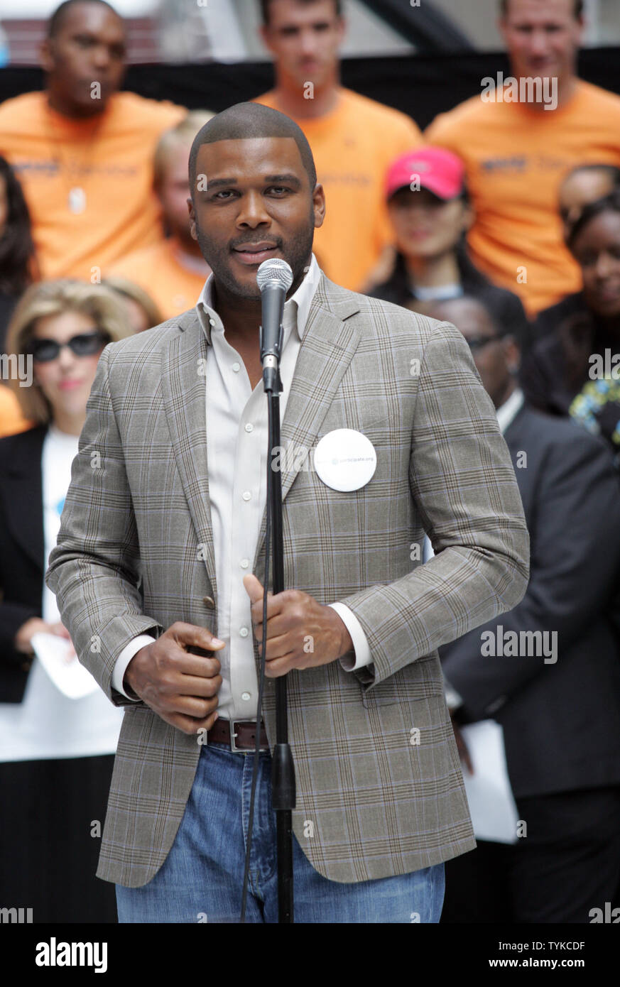 Tyler perry foundation hi-res stock photography and images - Alamy