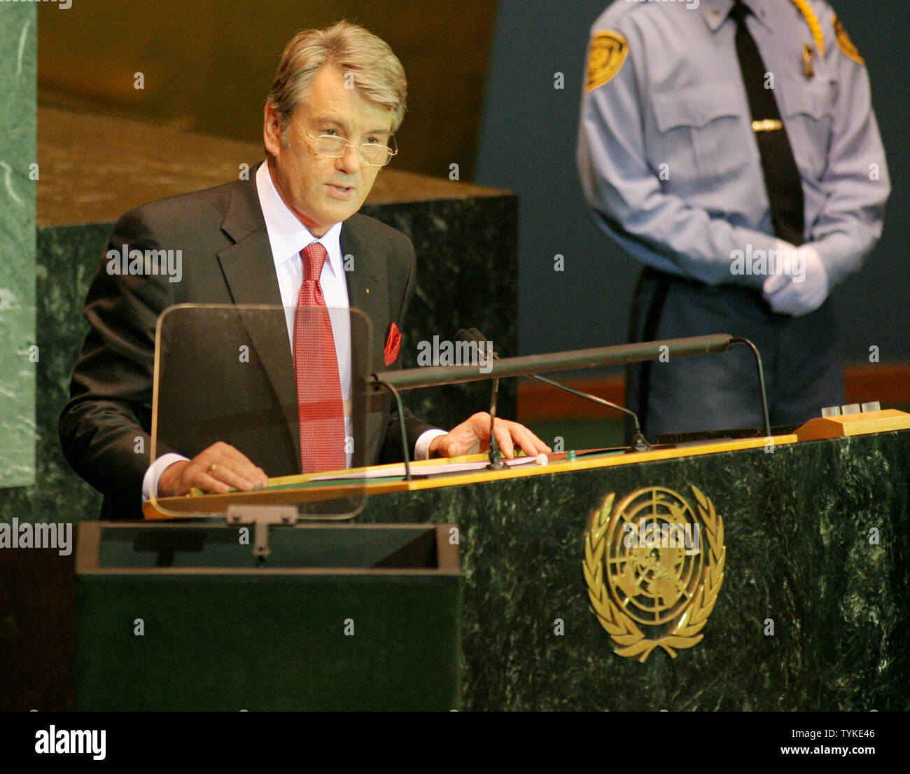 Ukraine President Victor Yushchenko addresses the 64th General Assembly ...
