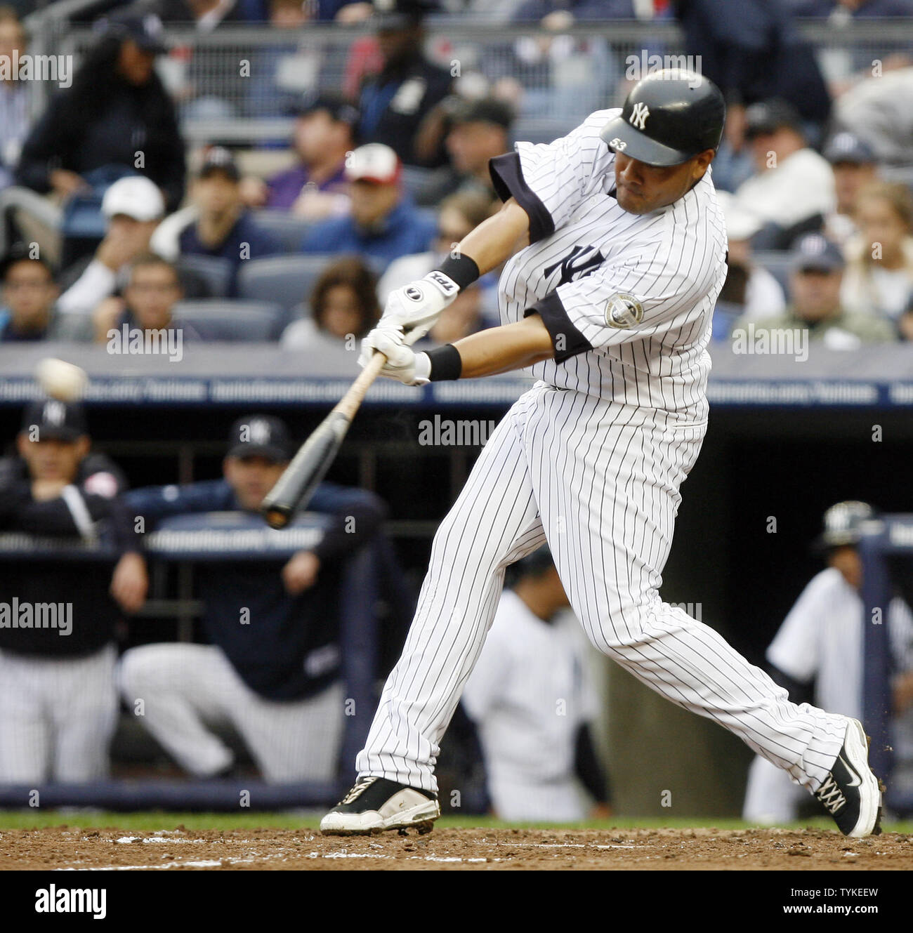 New York Yankees Melky Cabrera hits a solo homer in third inning ...