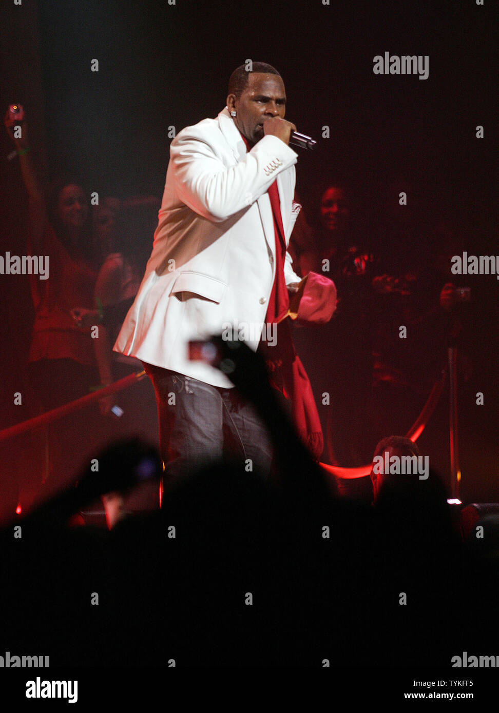 R. Kelly performs in concert at Madison Square Garden in New York on ...