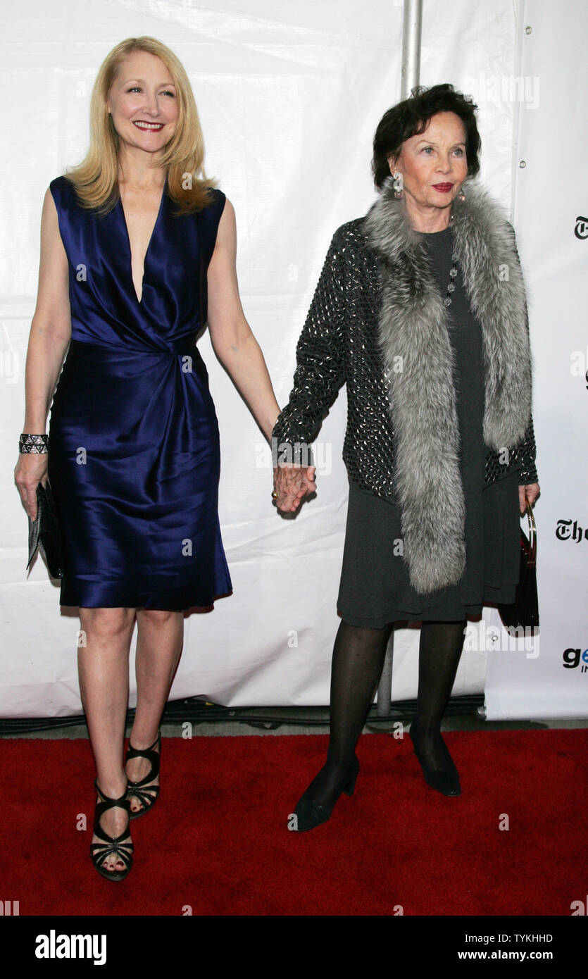 Leslie Caron (R) and Patricia Clarkson arrive for the 2009 Gotham ...