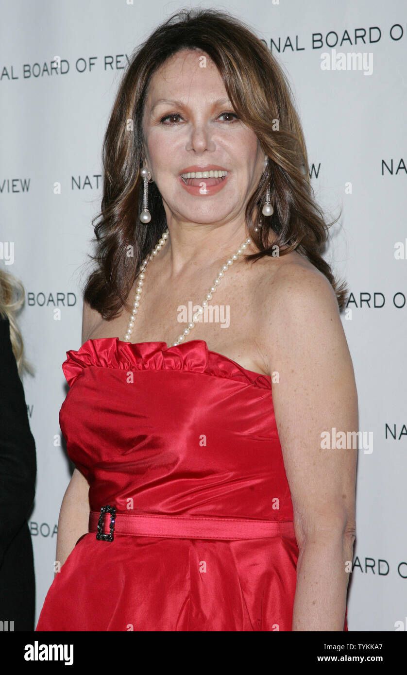 Marlo Thomas arrives for the National Board of Review of Motion ...