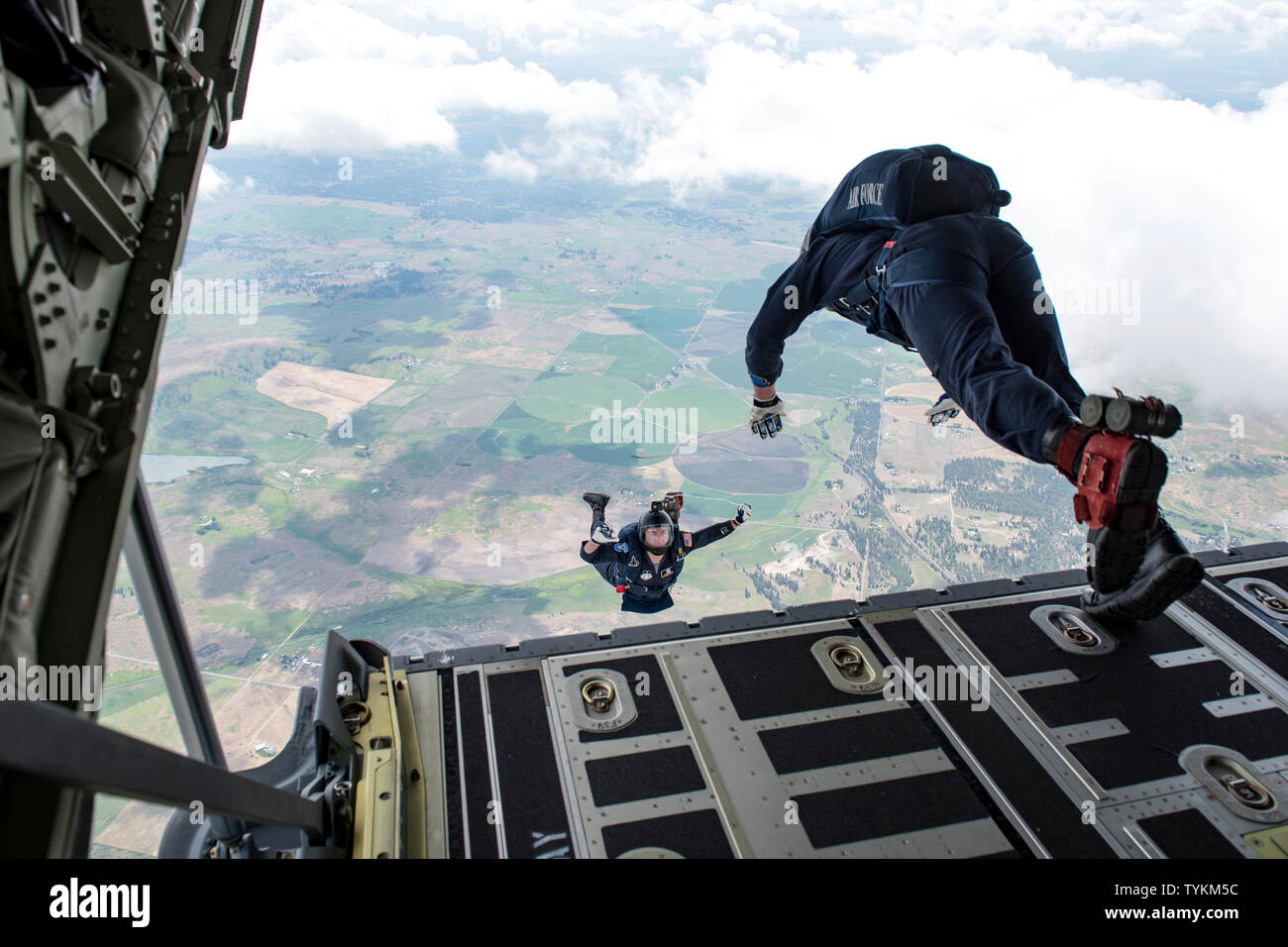 C 130 2019 skyfest hi-res stock photography and images - Alamy