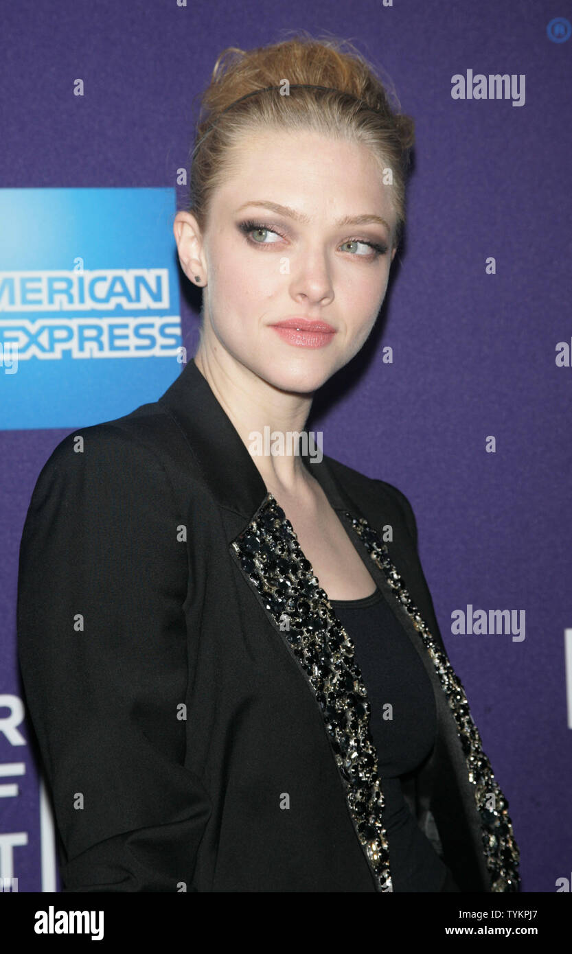 Amanda Seyfried arrives at the Tribeca Film Festival Premiere of ...