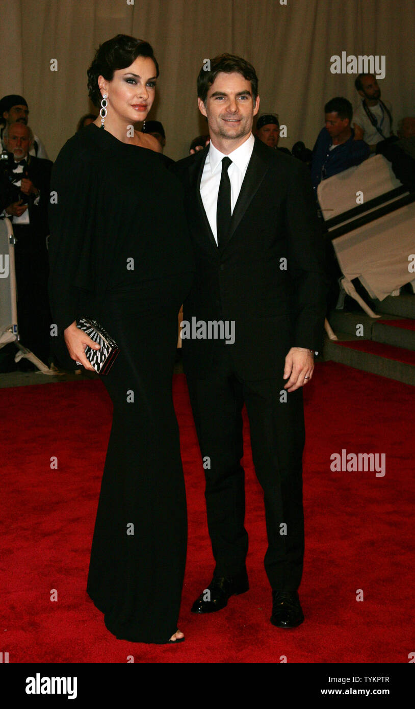 Jeff Gordon and wife arrive for the Metropolitan Museums of Art's ...