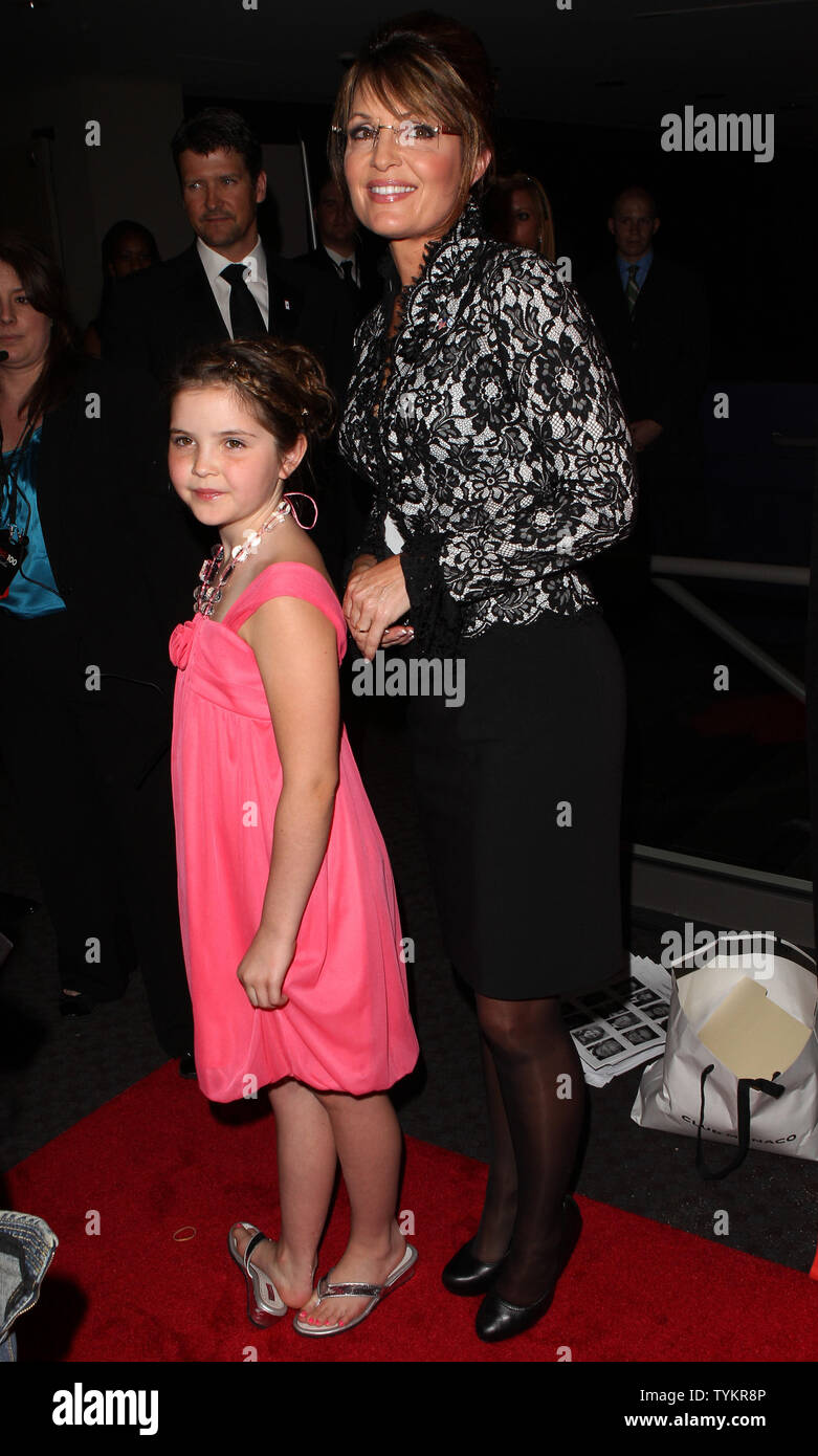 Sarah Palin, Todd Palin and Piper Palin arrive at Time Magazines 100 ...