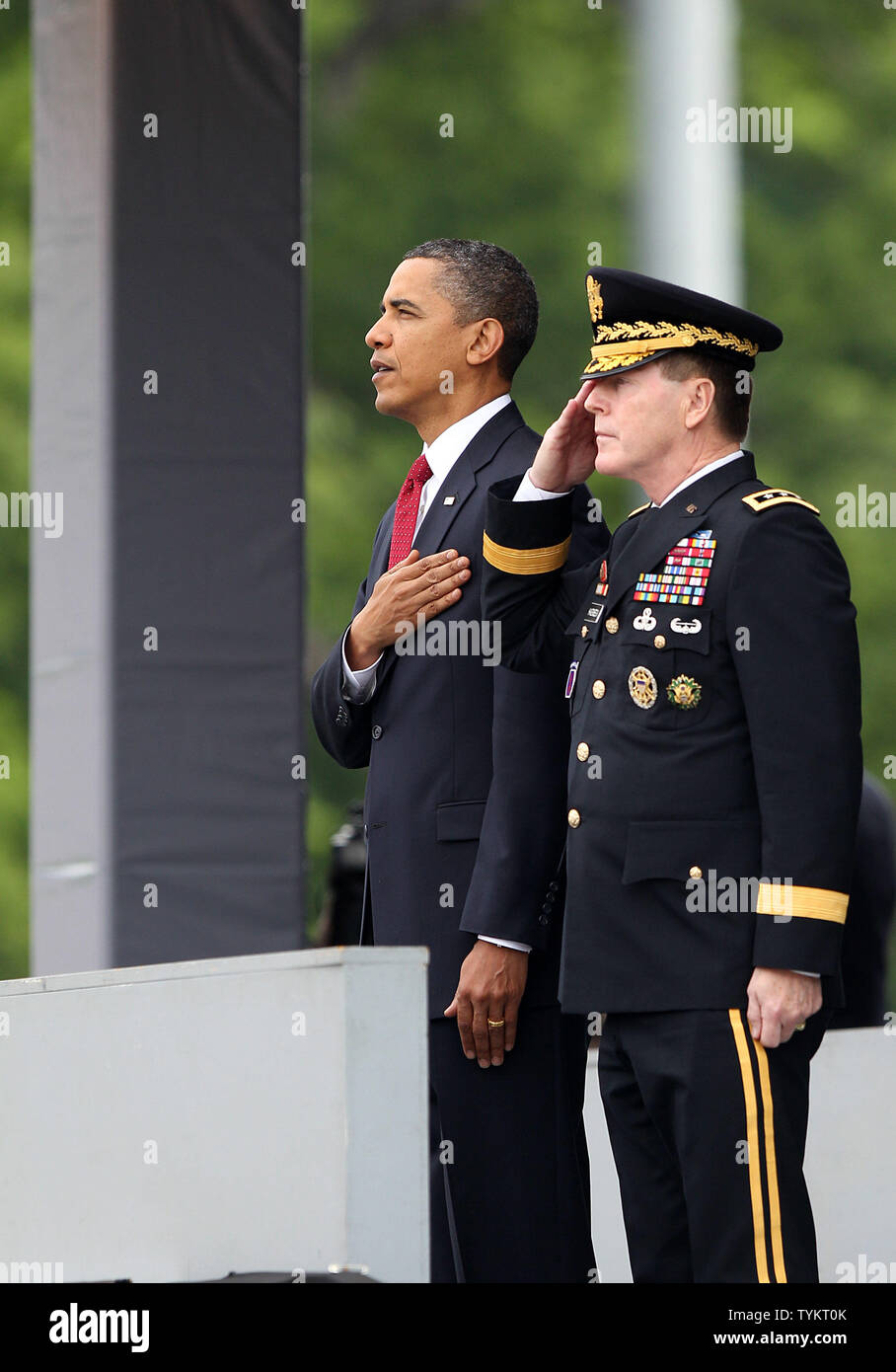 United States President Barack Obama and Lieutentant General F.L ...