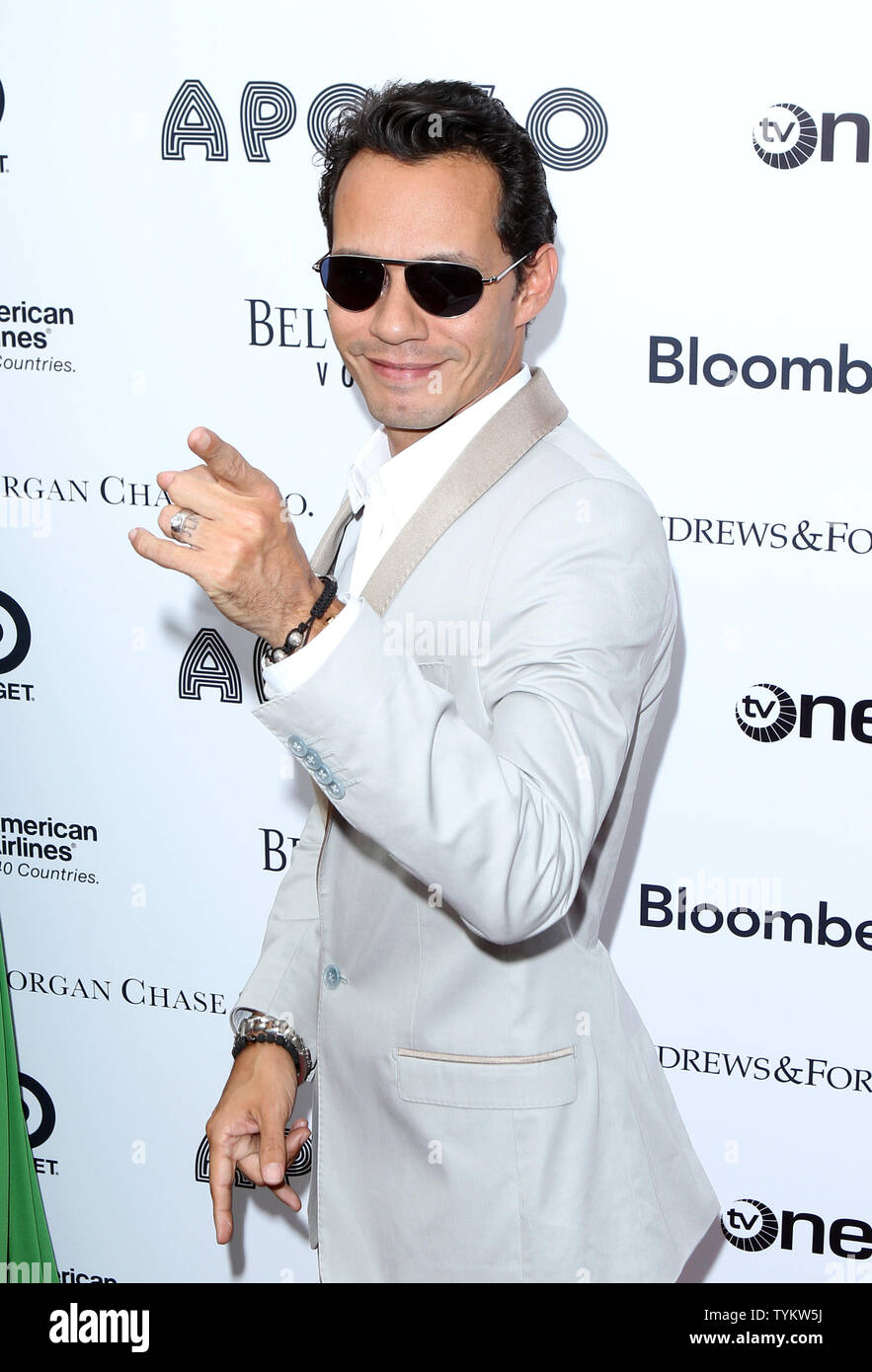 Marc Anthony arrives at the Apollo Theater's Spring 2010 Benefit ...