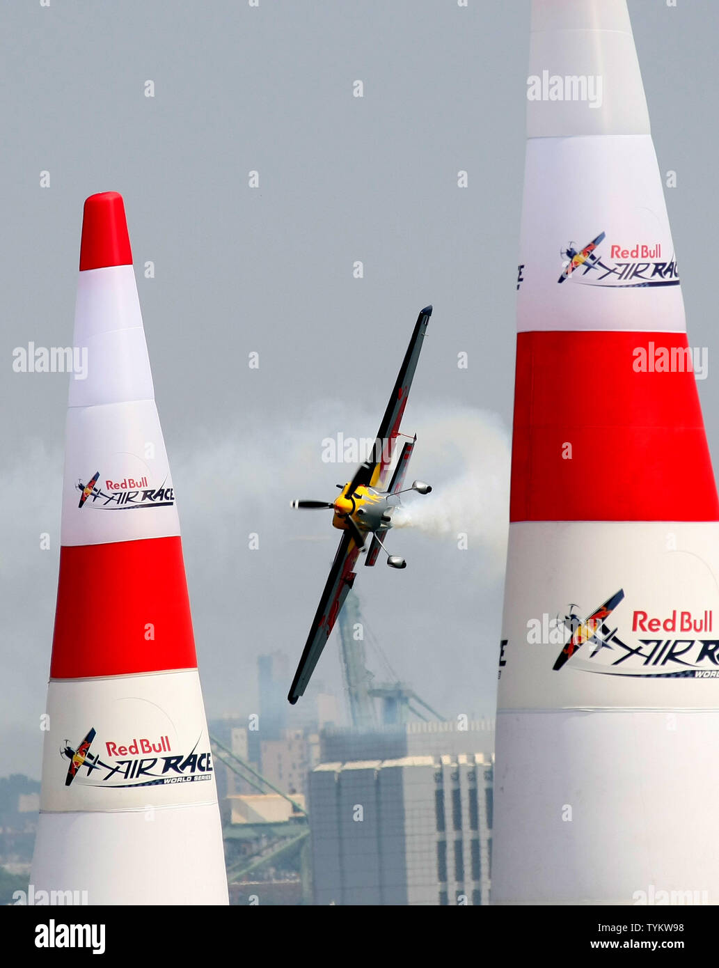 Air race pylons hi-res stock photography and images - Alamy