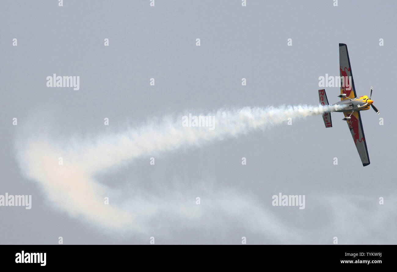 Air race pylons hi-res stock photography and images - Alamy