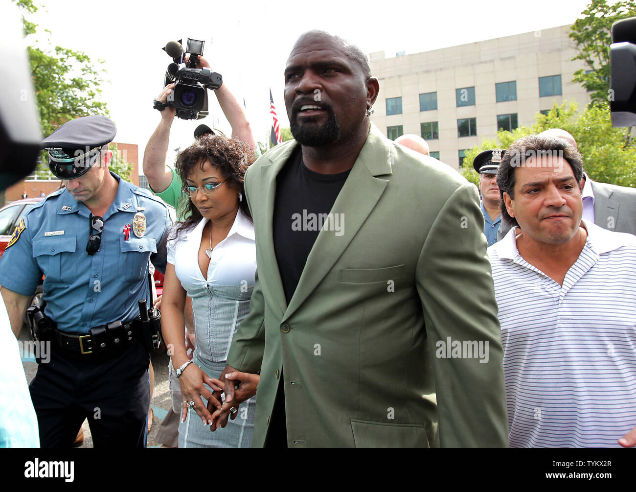 New York Giants Hall of Fame linebacker Lawrence Taylor and wife ...