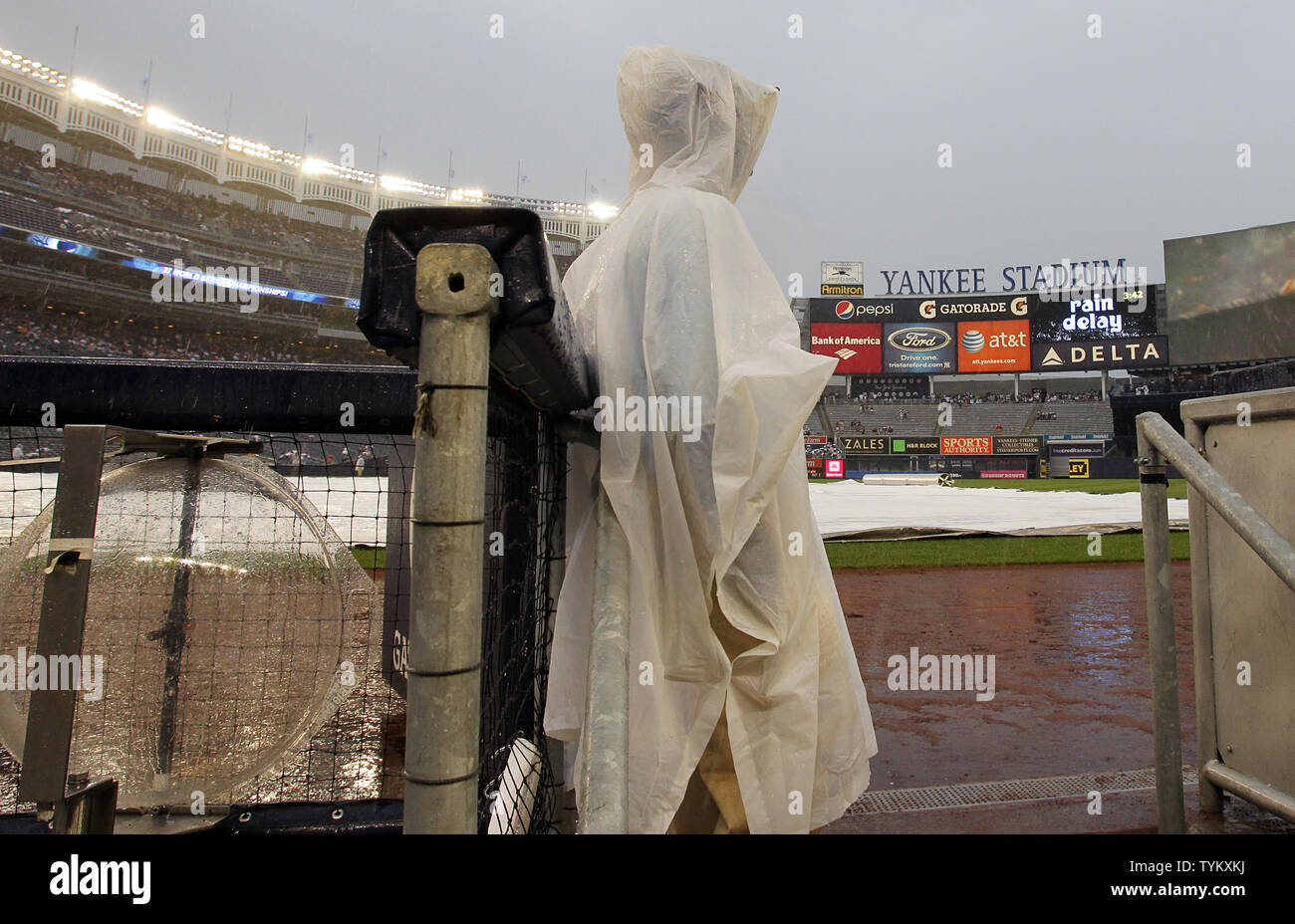 A Yankees Stadium employee waits for the New York Yankees and the ...