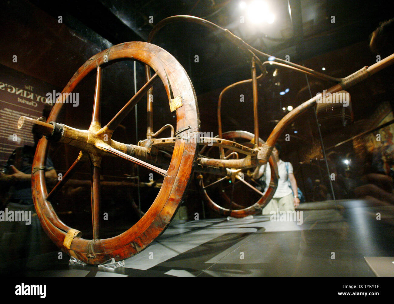 The discovery of the tomb of tutankhamun hi-res stock photography and ...