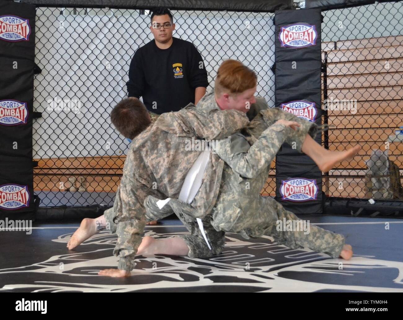 212th military police company hi-res stock photography and images - Alamy