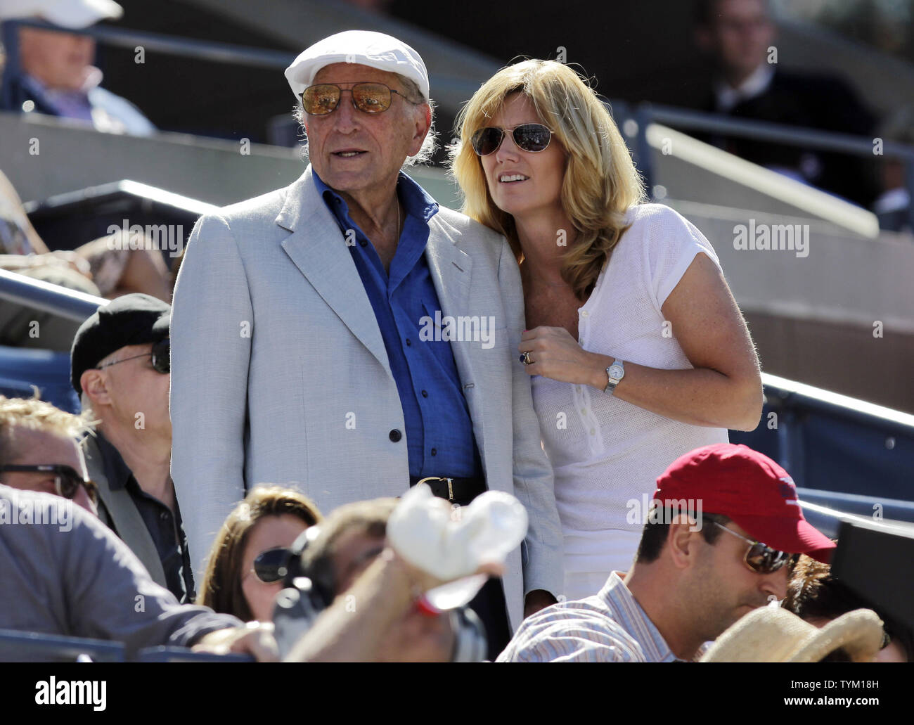 Tony Bennett and Susan Crow watch a match at the U.S. Open Tennis ...
