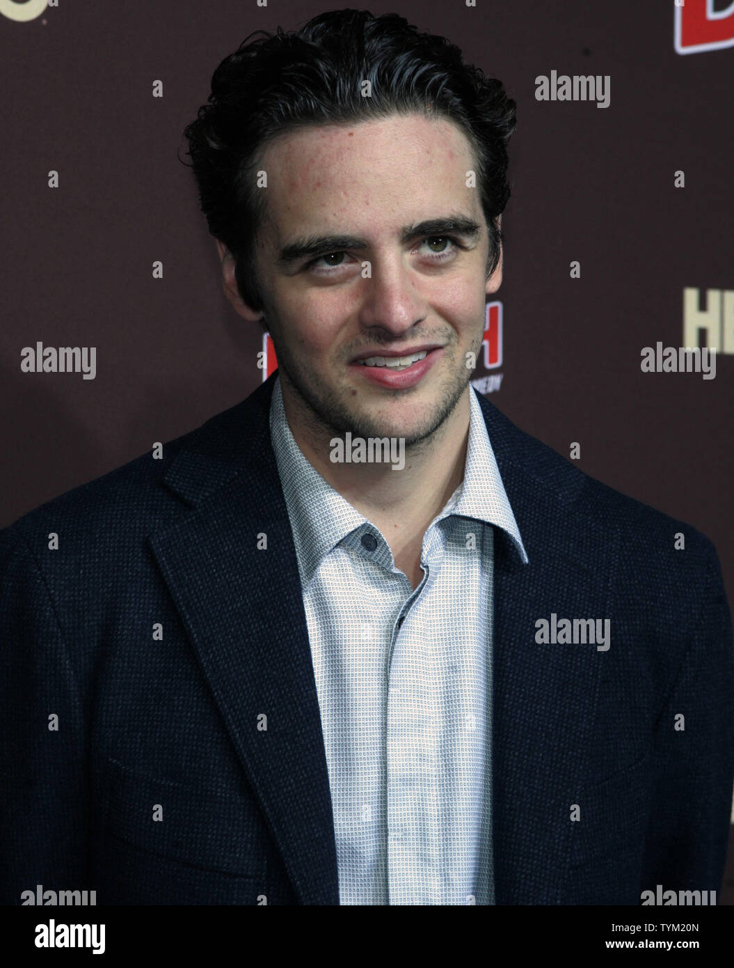 Vincent Piazza arrives for the premiere of "Bored to Death" at the NYU ...
