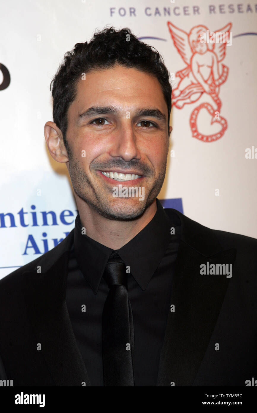 Ethan zohn hi-res stock photography and images - Alamy