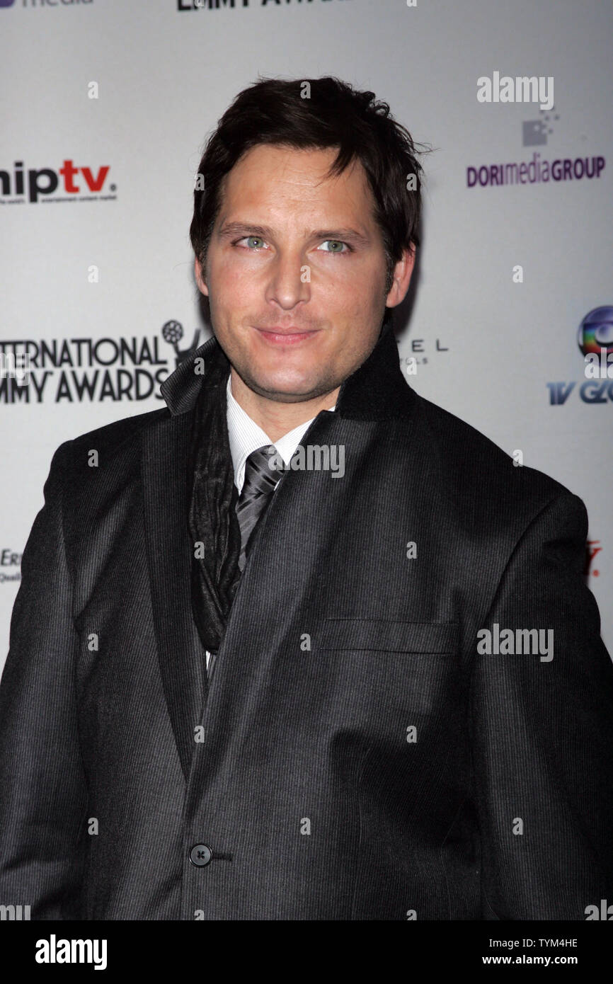 Peter Facinelli arrives for the 38th International Emmy Awards at the ...
