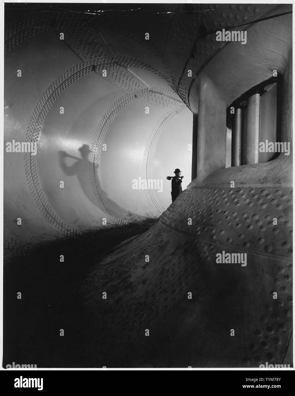 Tennessee Valley Authority, Norris Dam, Tennessee, Interior of Scroll ...