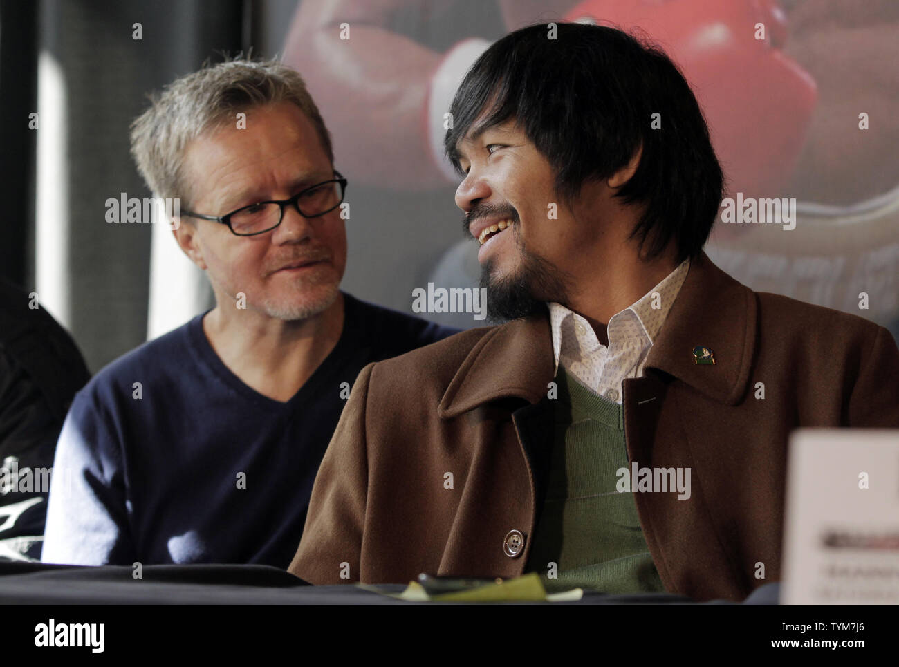 Manny pacquiao freddie roach 2011 hi-res stock photography and images ...
