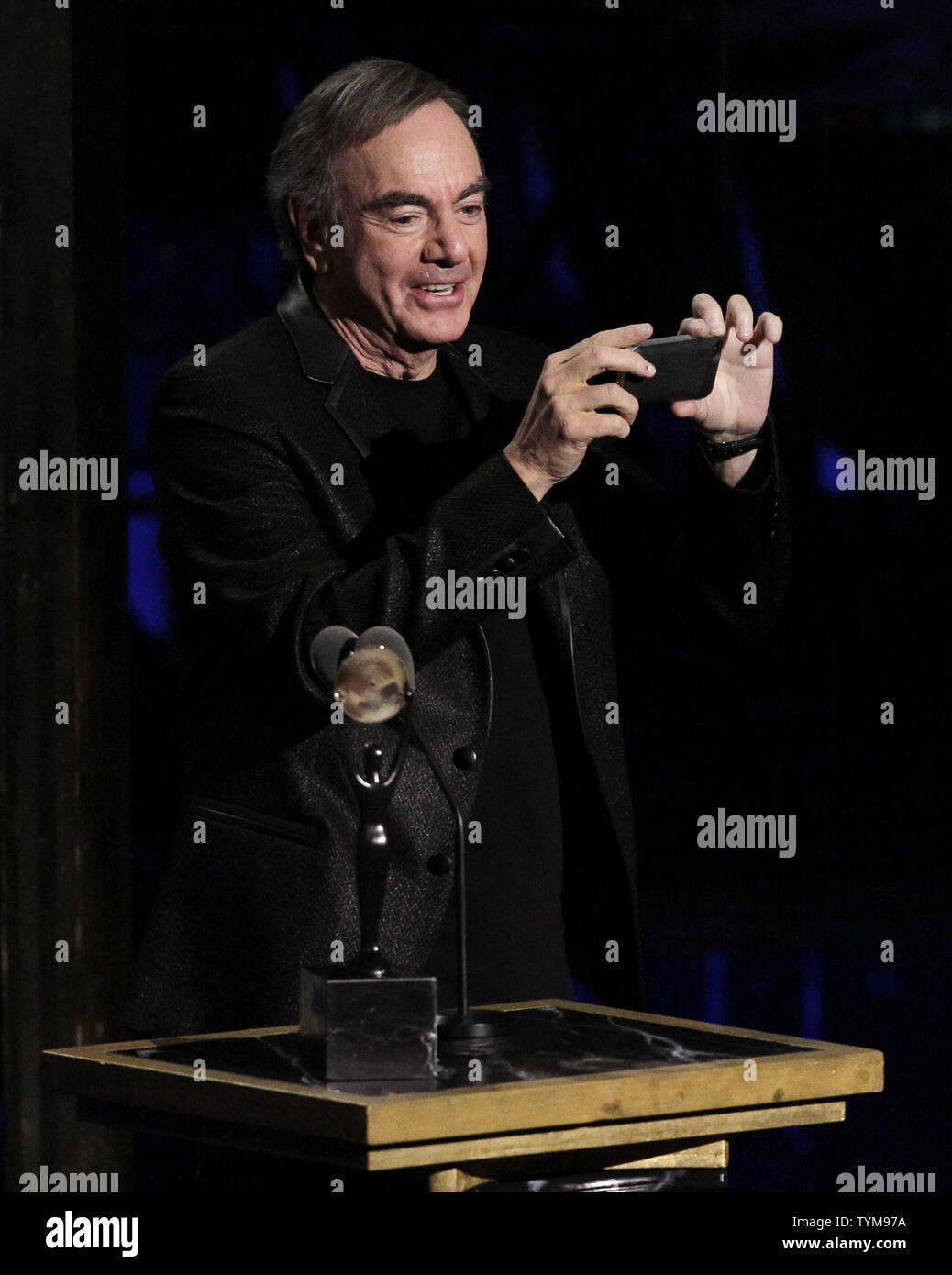 Neil diamond hall of fame hi-res stock photography and images - Alamy