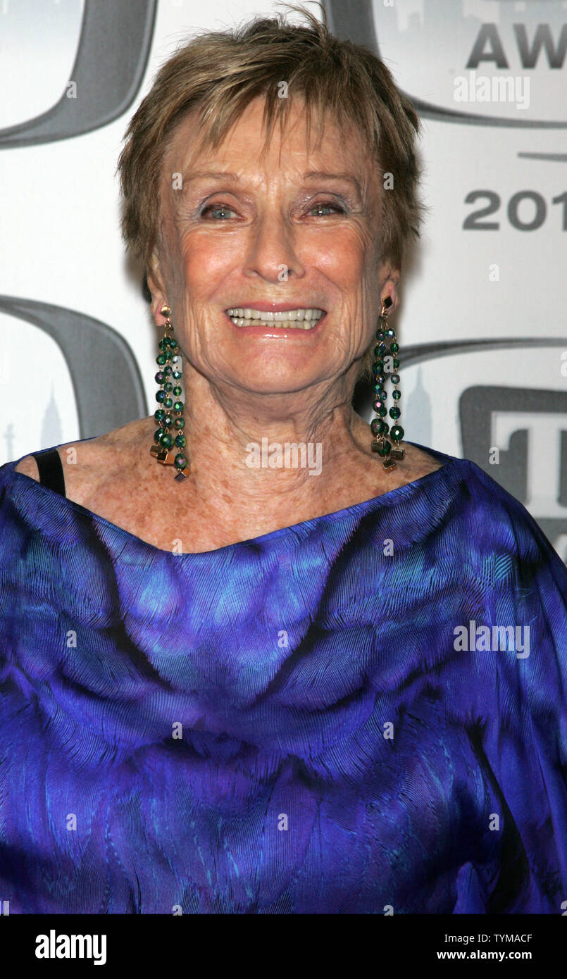 Chloris Leachman arrives for the TV Land Awards at the Jacob Javits ...