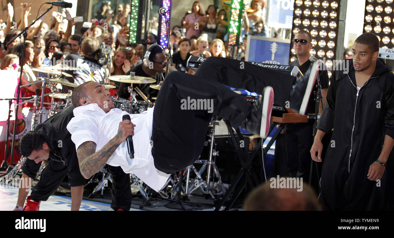 Chris Brown does a flip as he performs on the NBC Today Show at ...