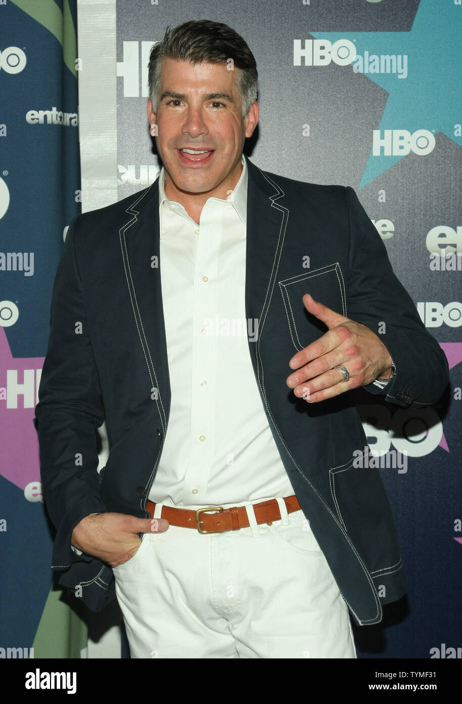 Bryan Batt arrives for the "Entourage" premiere at The Beacon theater ...