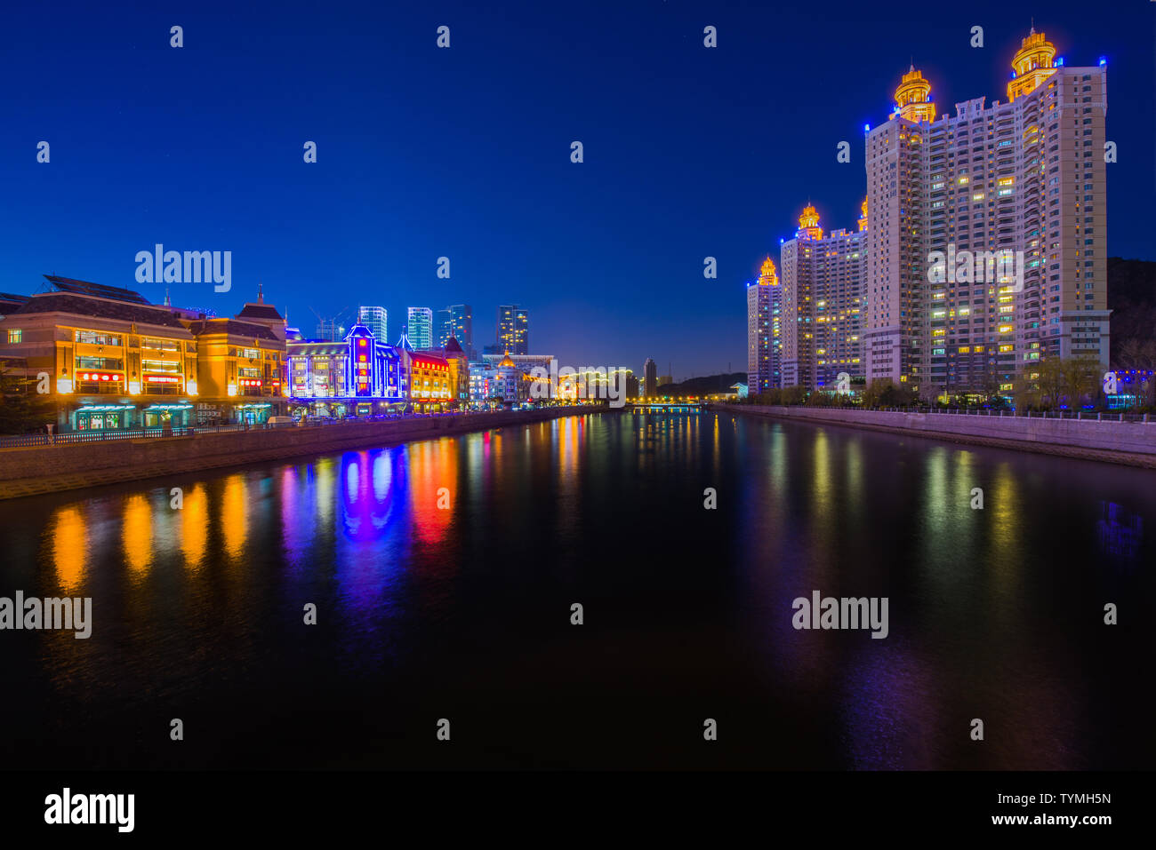 City Night Scene Stock Photo - Alamy