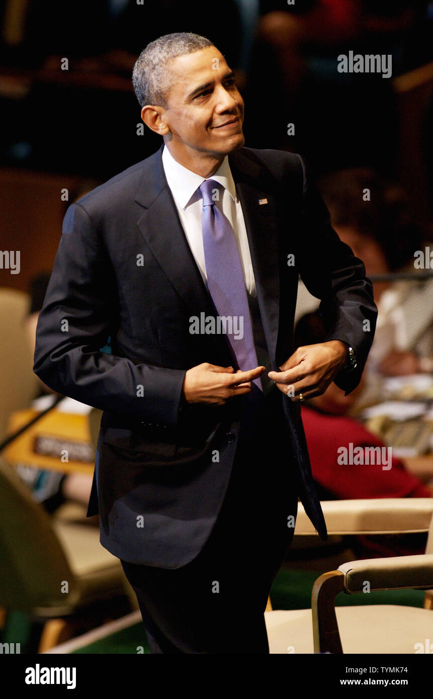 US President Barack Obama approaches the podium to deliver is address ...