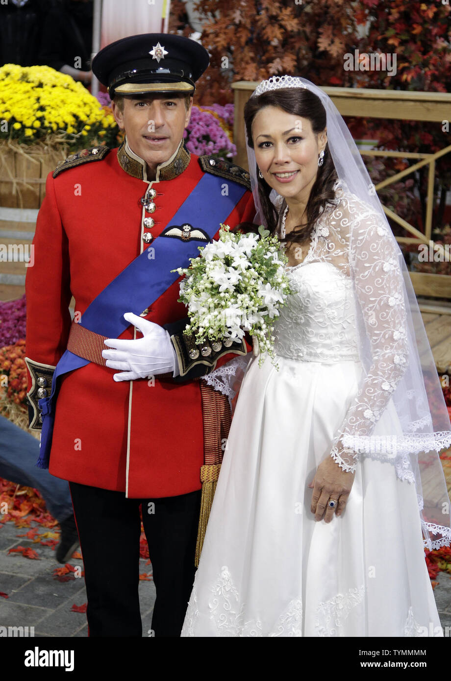 Matt Lauer and Ann Curry dress as Prince William and Kate Middleton for ...