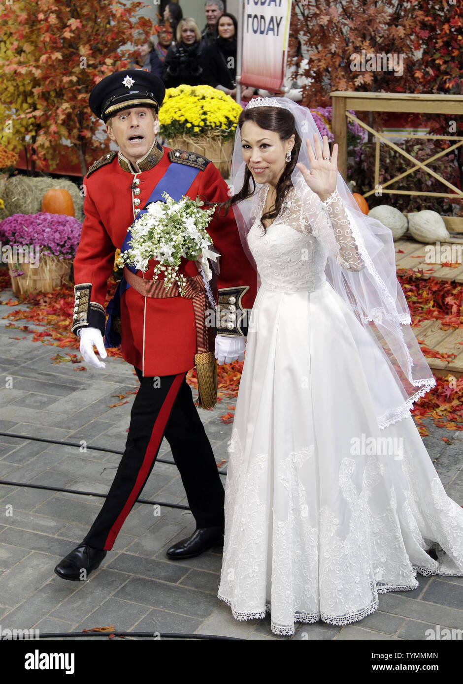 Matt lauer ann curry dress hi-res stock photography and images - Alamy