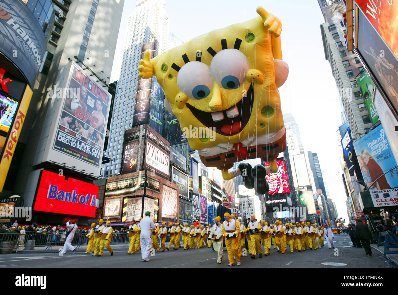 The SpongeBob SquarePants balloon floats down the parade route at the ...
