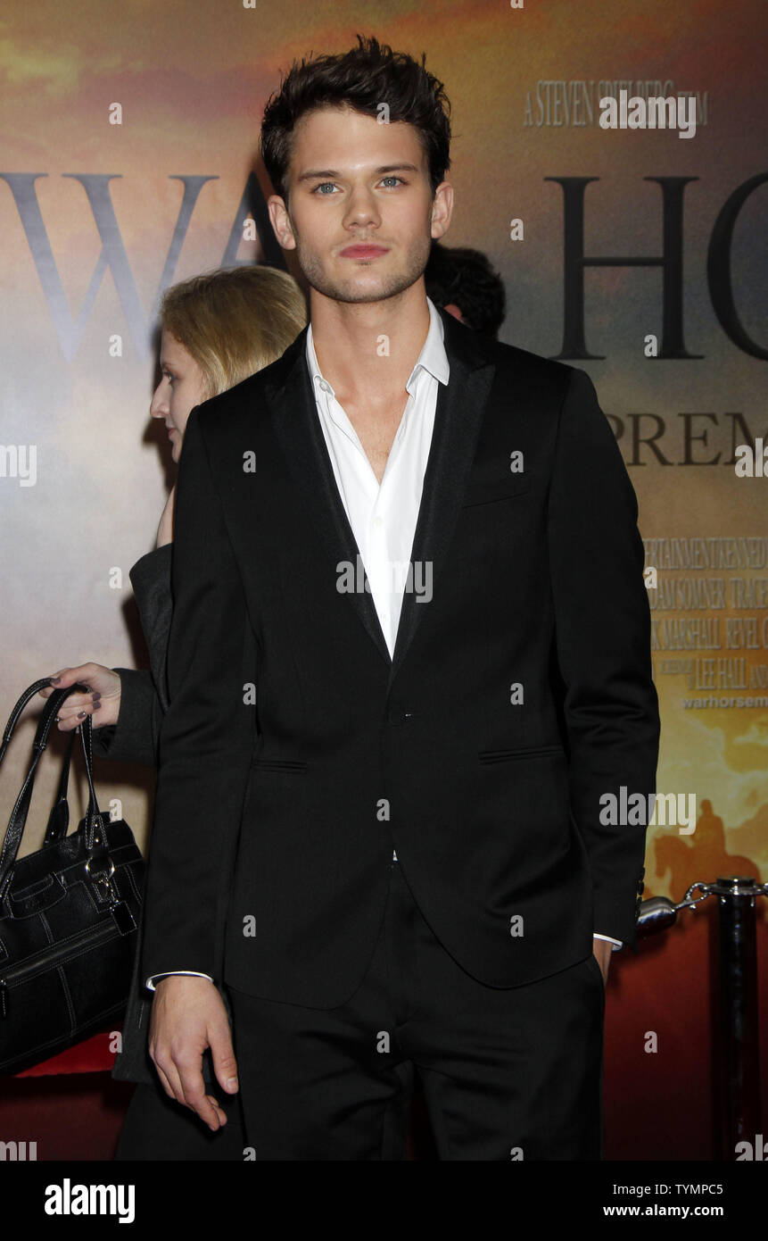 Jeremy Irvine arrives for the premiere of "War Horse" at Avery Fisher ...