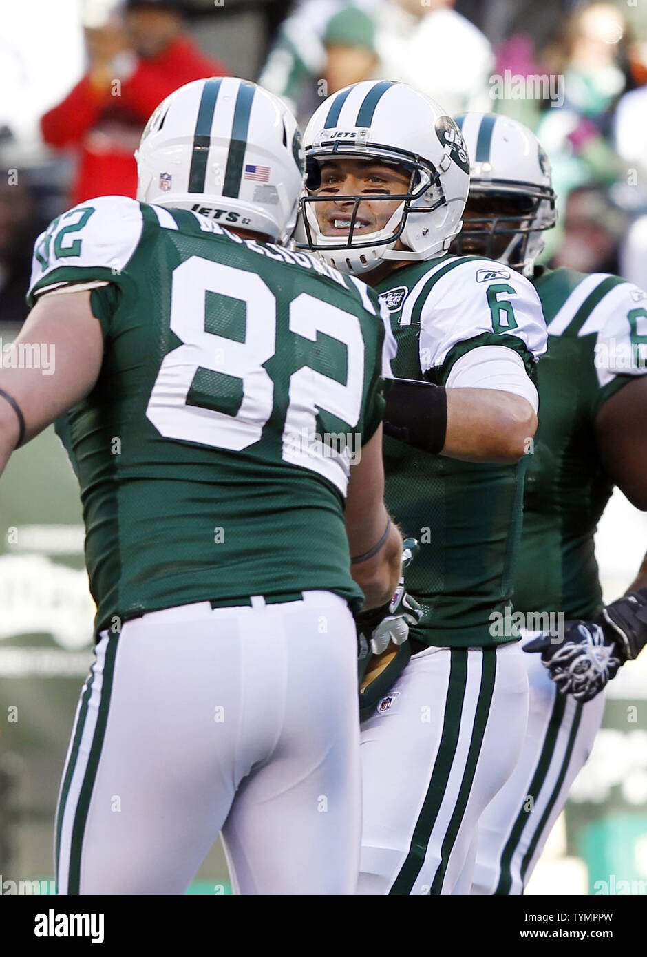 New York Jets Mark Sanchez celebrates with Matthew Mulligan after ...